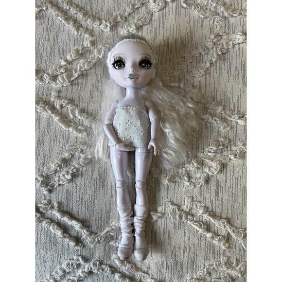 Rainbow High | Toys | Rainbow High Natasha Zima Grayscale Shadow High ...